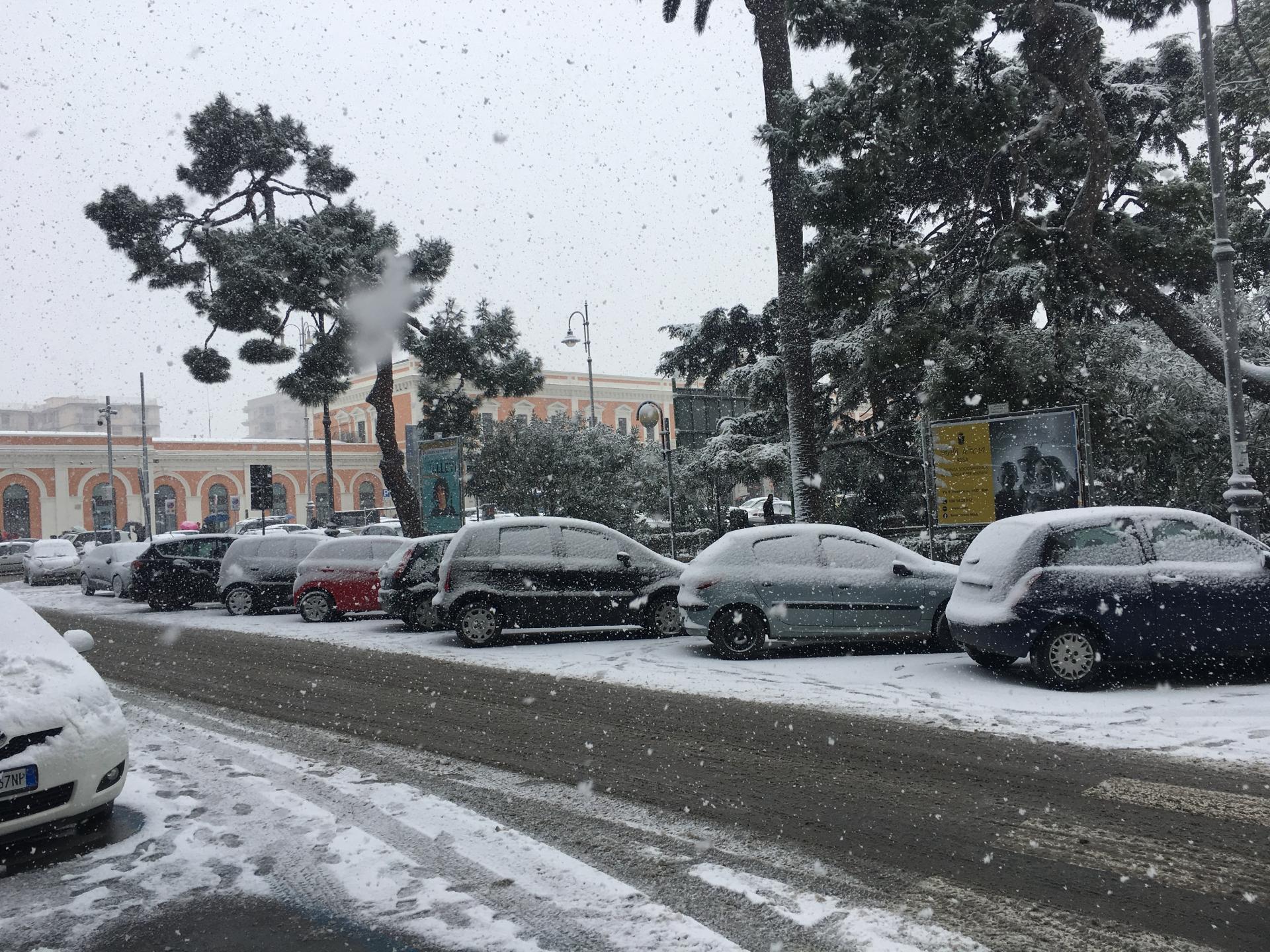 Neve a bari: treni in tilt - Foto 2 di 14 - La Gazzetta del Mezzogiorno