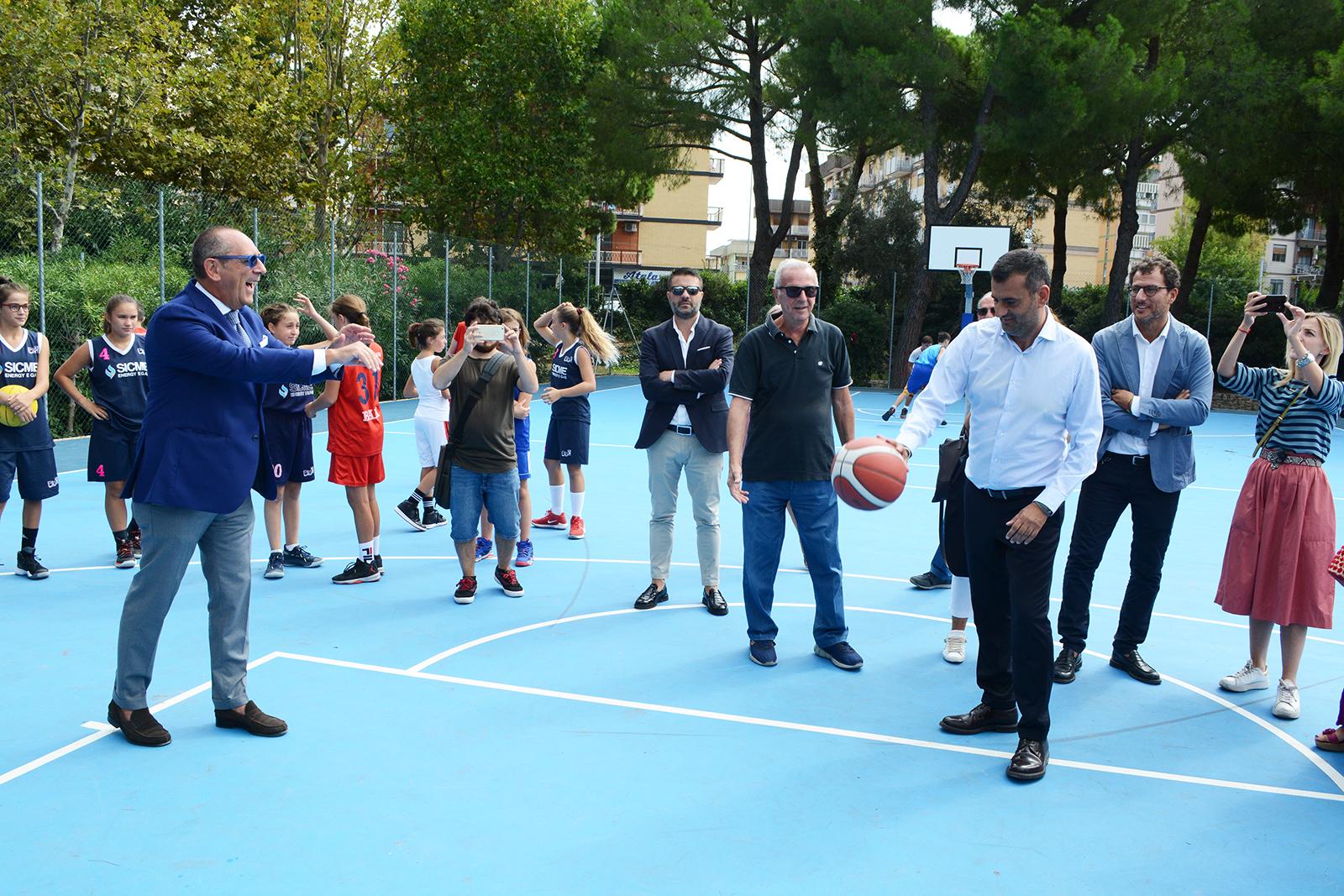 Bari, nuovo campo da basket e percorso fitness a Parco 2 giugno - Foto ...