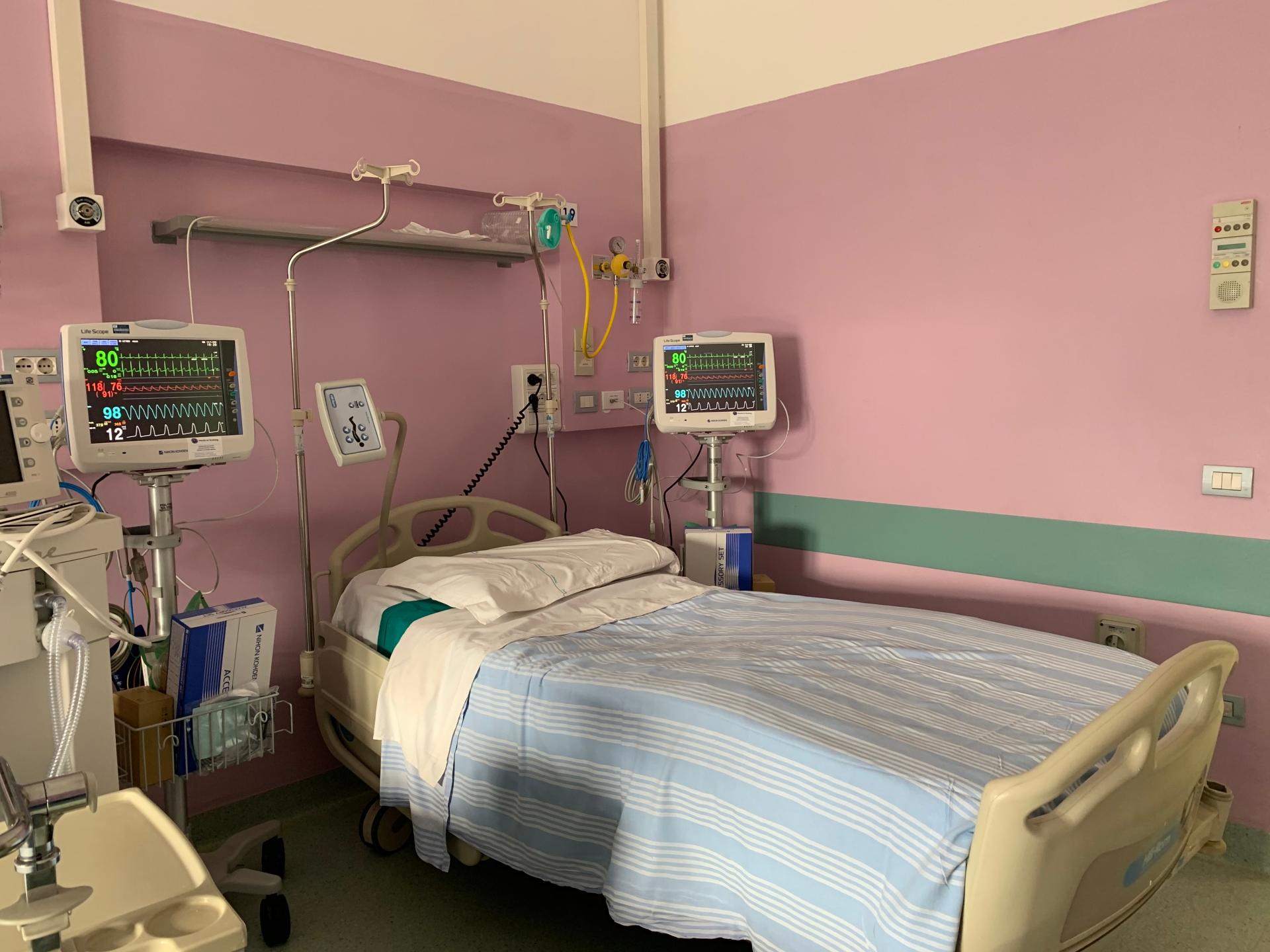 Policlinico Bari, apre al Covid il padiglione Balestrazzi: attivi 44 nuovi posti letto VD - Foto ...