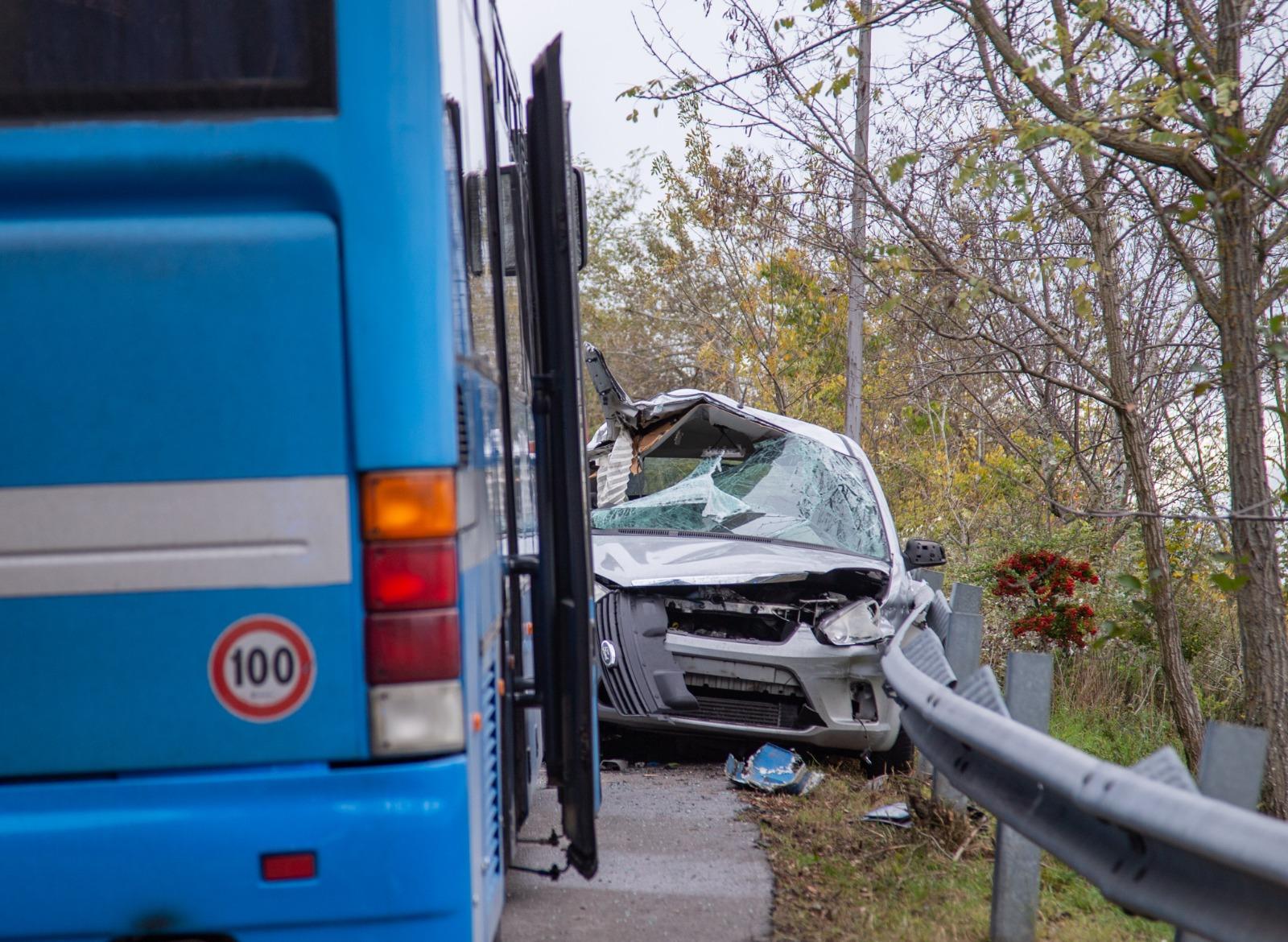 Potenza, auto contro bus per Oppido Lucano: muore un ragazzo di 35 anni ...