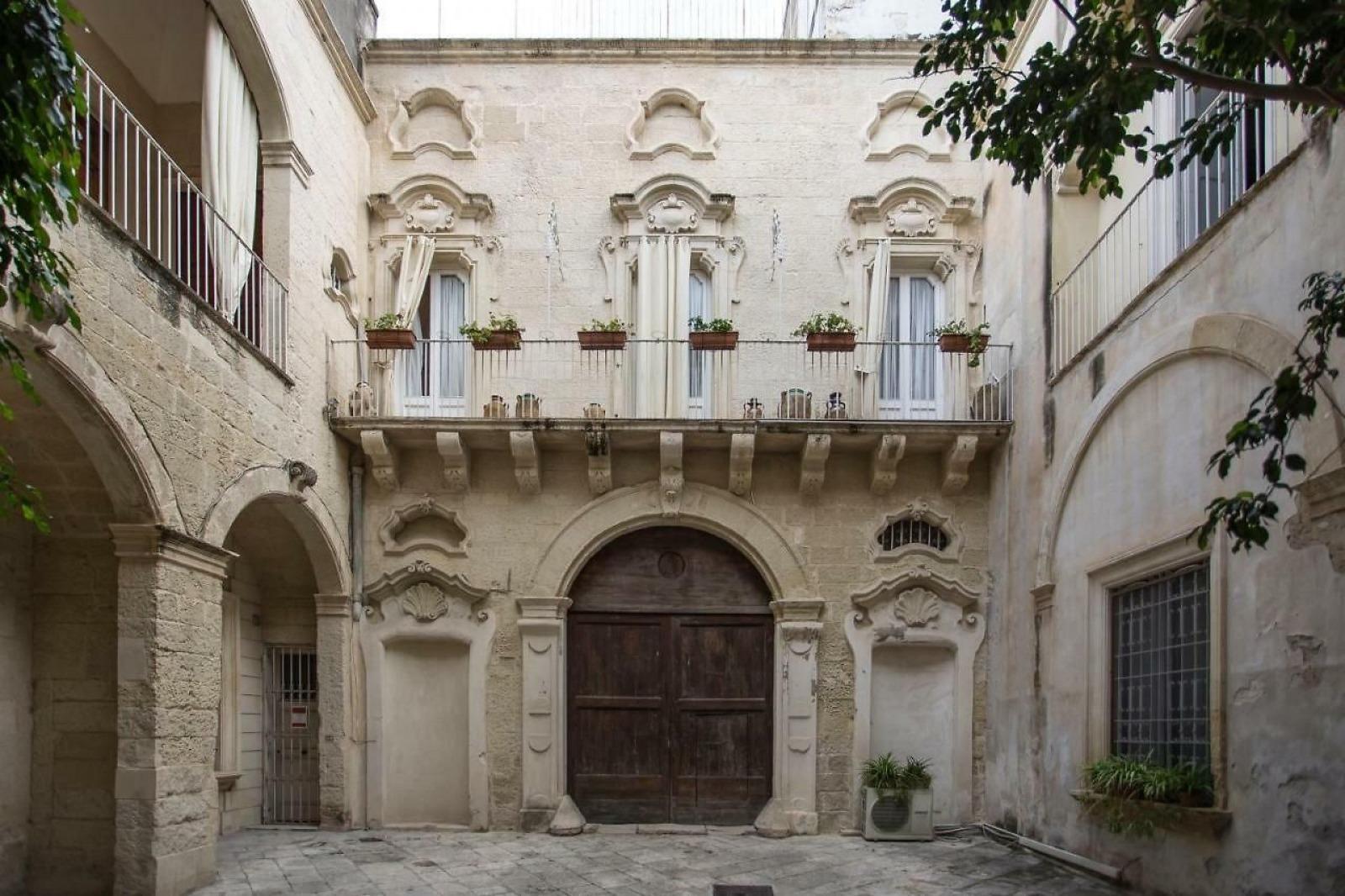 «Cortili aperti», Lecce svela i suoi palazzi e giardini incantati ...
