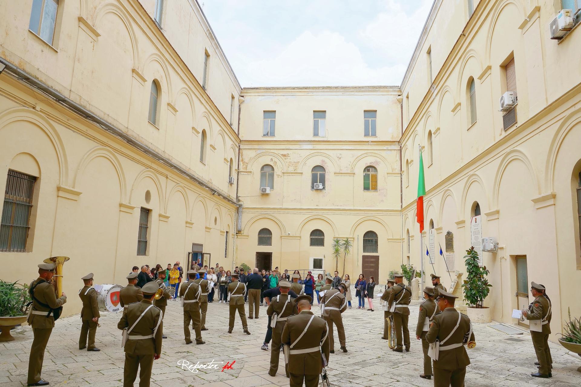 Bari, gli studenti dell'«Ites Vitale Giordano» di Bitonto ospiti della ...