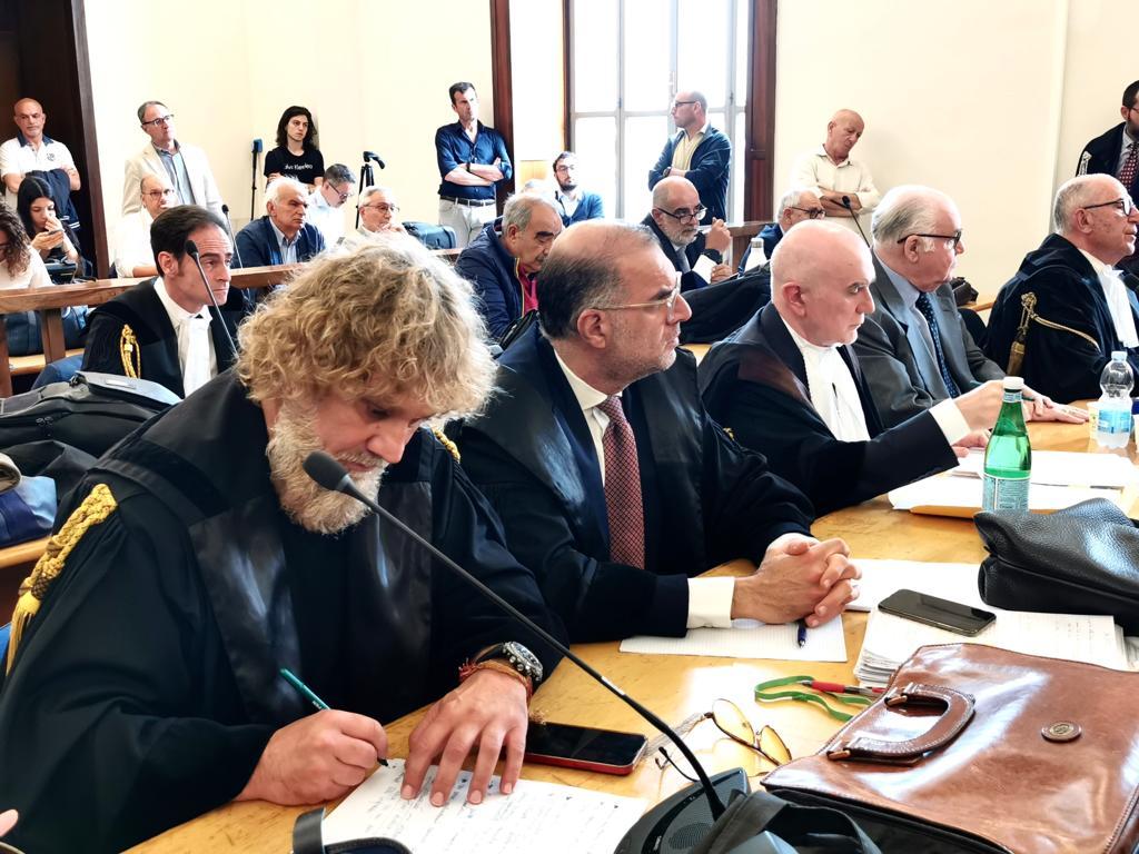 Strage dei treni Andria-Corato: condannati capotreno e capostazione ...