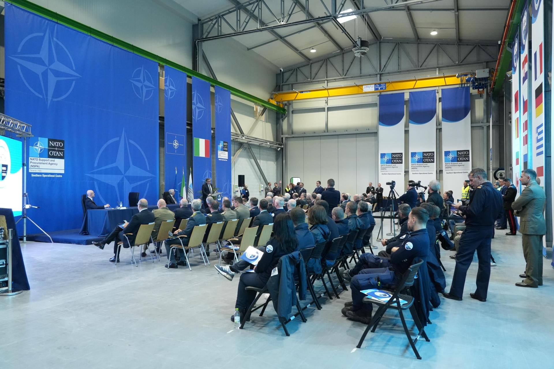 Ratificato accordo per centro operativo Nato a Taranto - Foto 1 di 13 ...