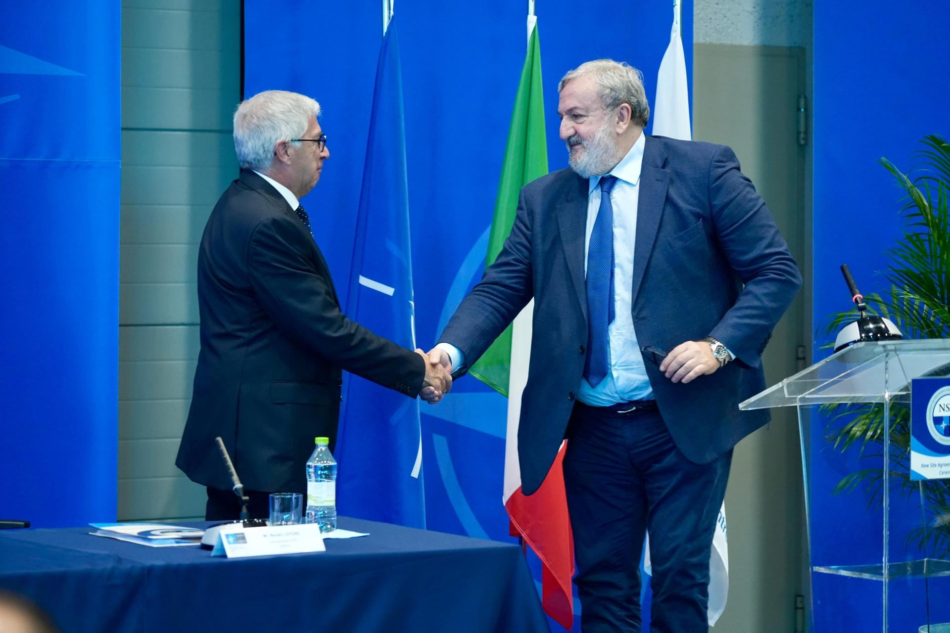 Ratificato accordo per centro operativo Nato a Taranto - Foto 1 di 13 ...