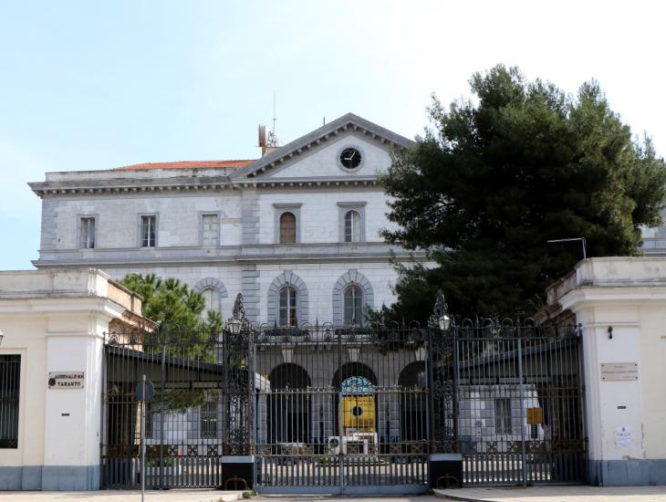 Taranto, il concorso all'Arsenale militare tra le polemiche: scatta il ...