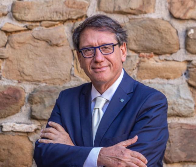 Antichi simboli per il presente, il Gran Maestro Luciano Romoli a Bari ...