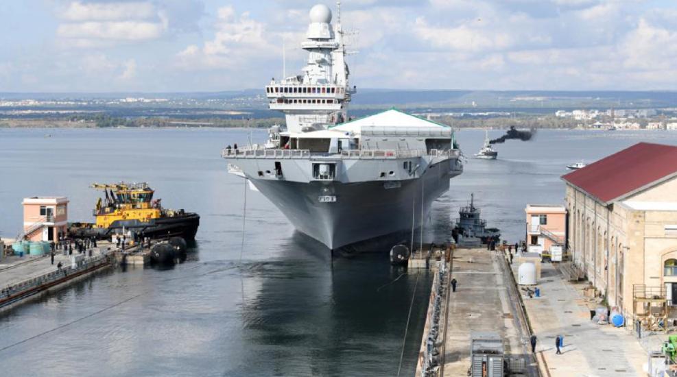 Portaerei Cavour, rotta su Taranto dopo i lavori in Sicilia - La ...