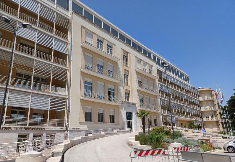 Bari, dopo il caso dell'oncologo Lorusso fioccano esposti sui medici ...