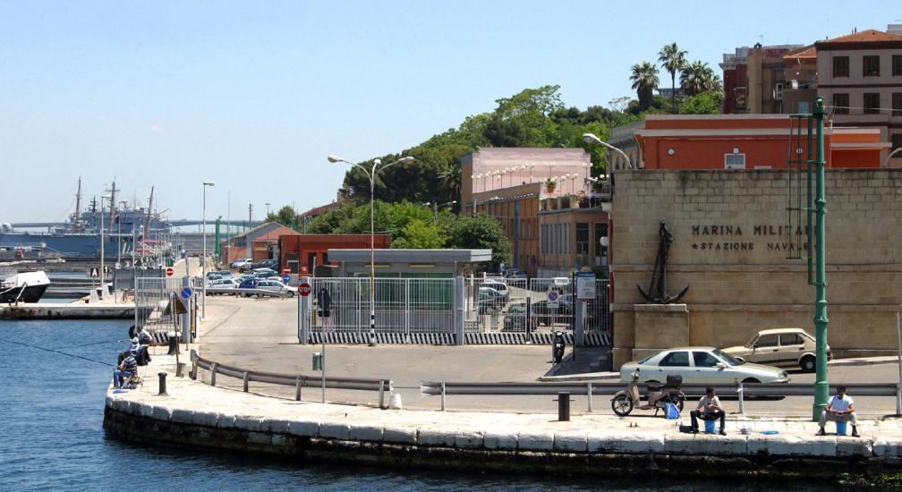 Taranto, stazione «Torpediniere»; chiuso il parcheggio, se ne riparla a ...