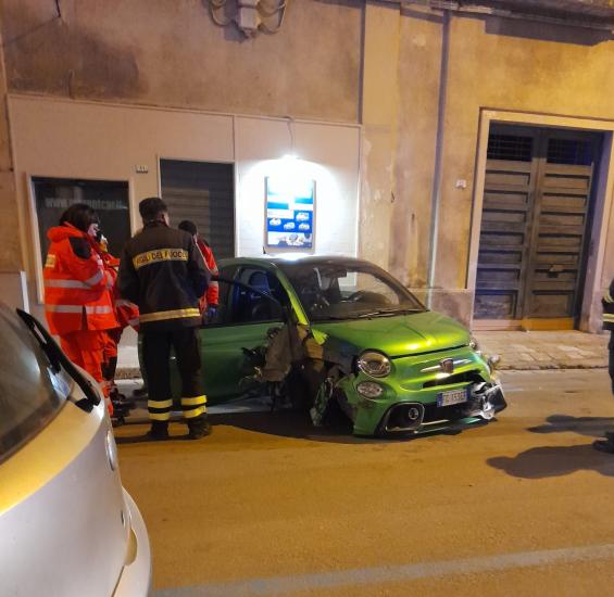 Copertino, perde il controllo dell’auto e si schianta: morto 29enne - La Gazzetta del Mezzogiorno