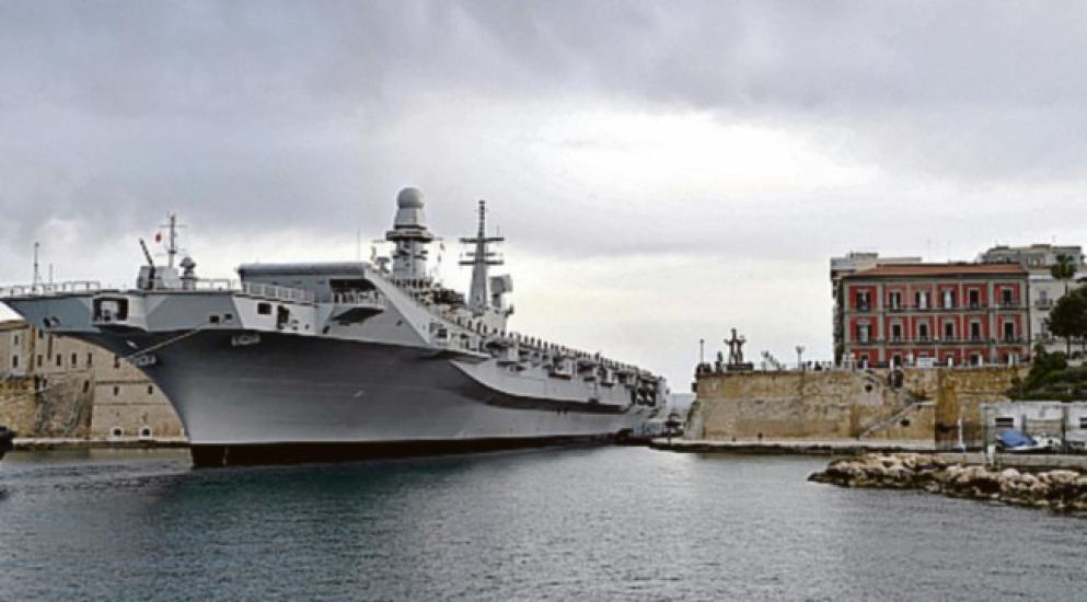 Esercitazione con quattro portaerei: la «Cavour» in partenza da Taranto ...