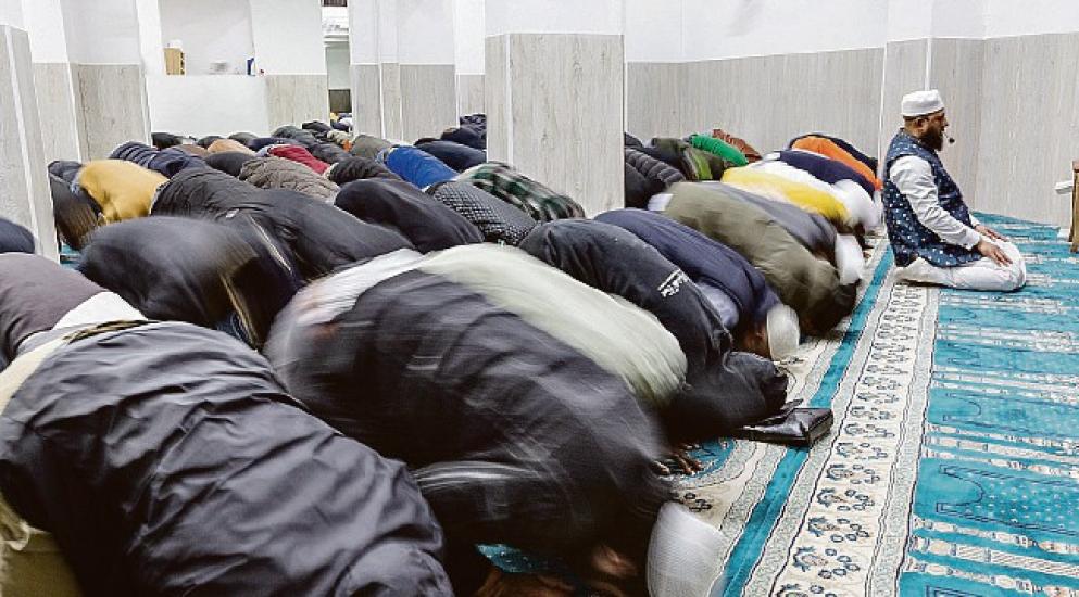 Bari, l'Islam nel cuore del Libertà, ecco la moschea dell' integrazione ...