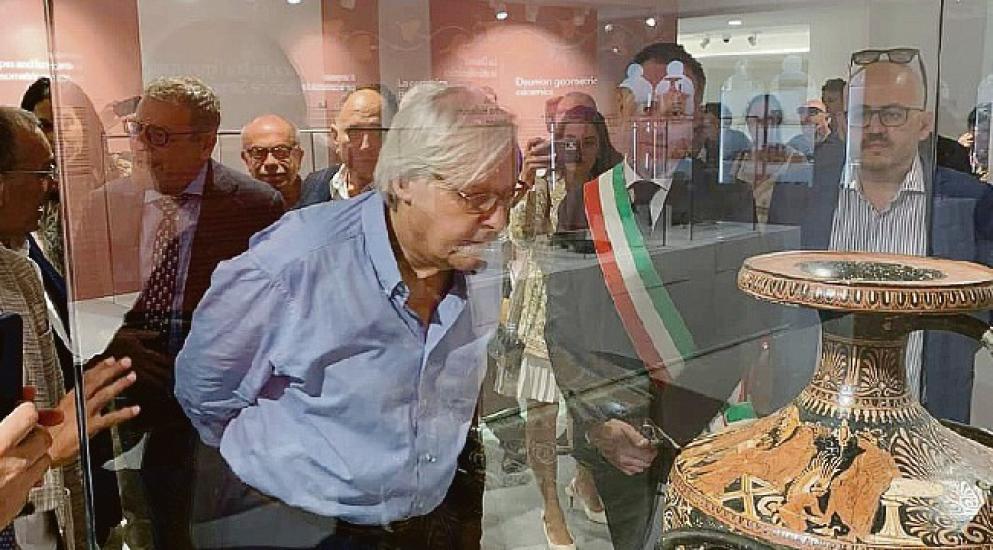 Sgarbi inaugura a Mattinata il museo archeologico nazionale «Sansone ...