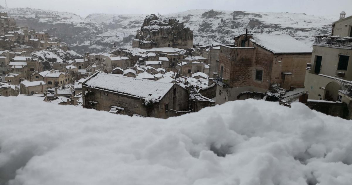 L'inverno si fa sentire: arriva il freddo, nel weekend rischio neve a ...