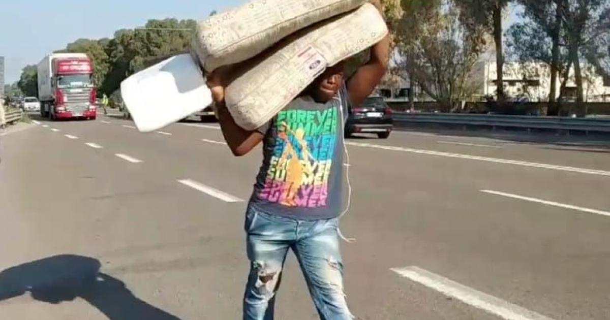 Emergenza nel Borgo di Metaponto: ecco i 700 dei ghetti d’inverno - La ...