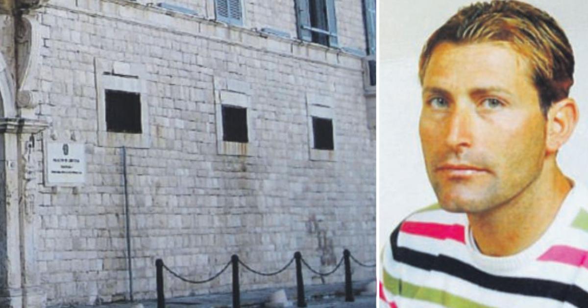 I «battesimi» degli affiliati, i legami con gli Strisciuglio, i comandi ...