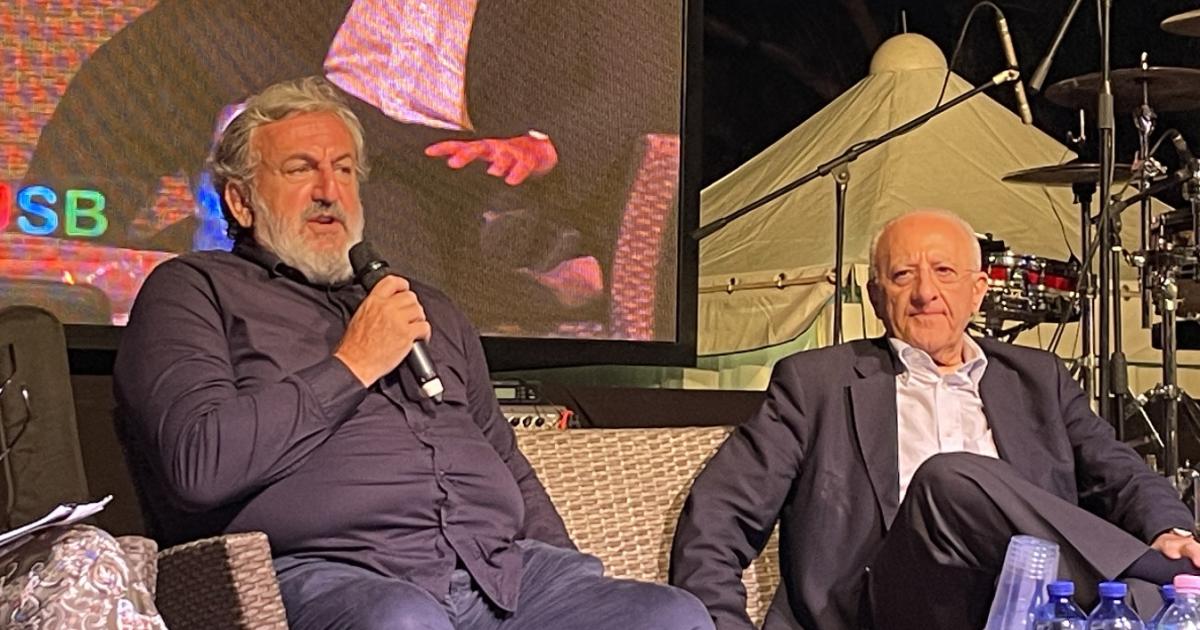 De Luca a Taranto: «L'autonomia differenziata uccide l’unità d’Italia ...