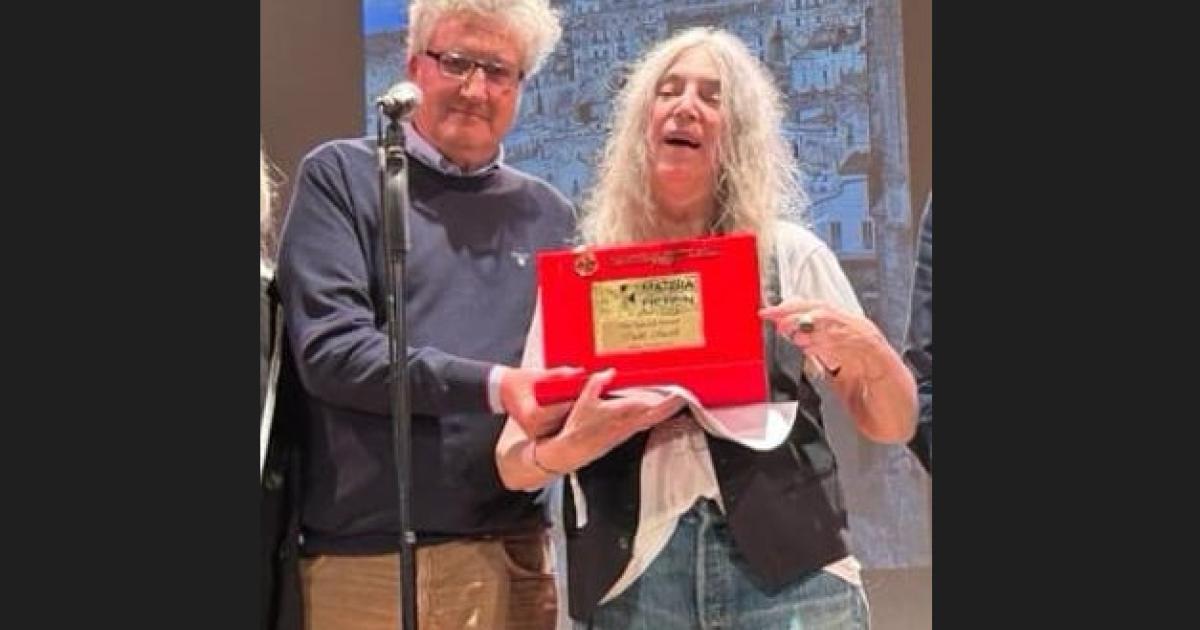 Matera, consegnata targa d'oro a Patti Smith per le colonne sonore - La ...
