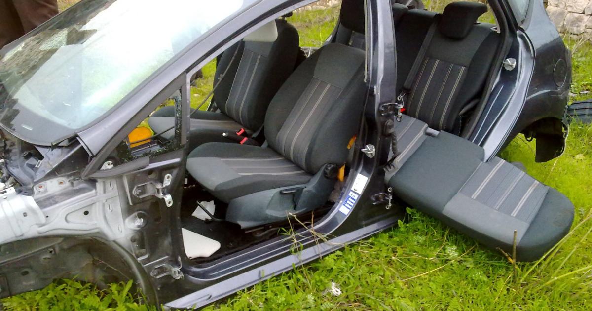 Discarica abusiva di auto sequestrata nel Materano, sanzioni per oltre ...