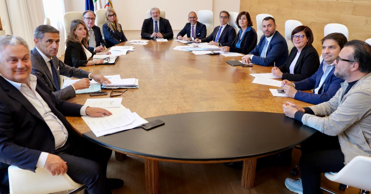 Bari, prima Giunta dopo il rimpastino di Emiliano. Ok al rendiconto del ...