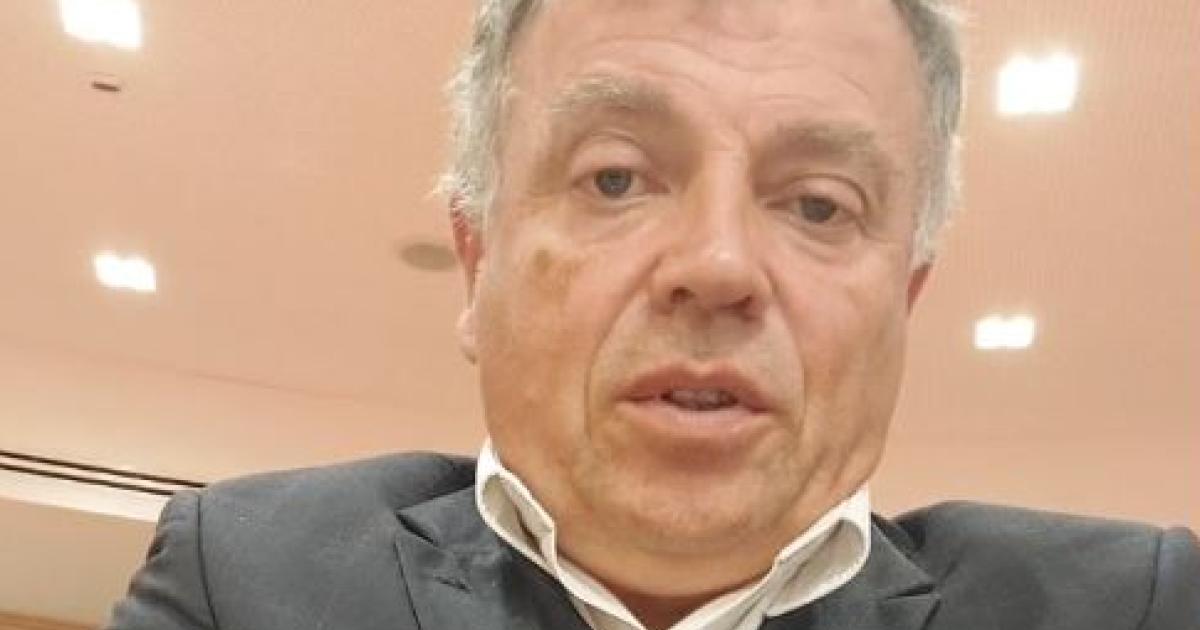 Tutolo, continua l'occupazione in aula consiliare della Regione Puglia ...