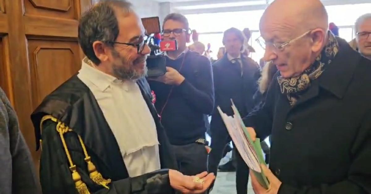 Anno giudiziario, il siparietto dei dadi non piace a Sisto: «Episodio ...