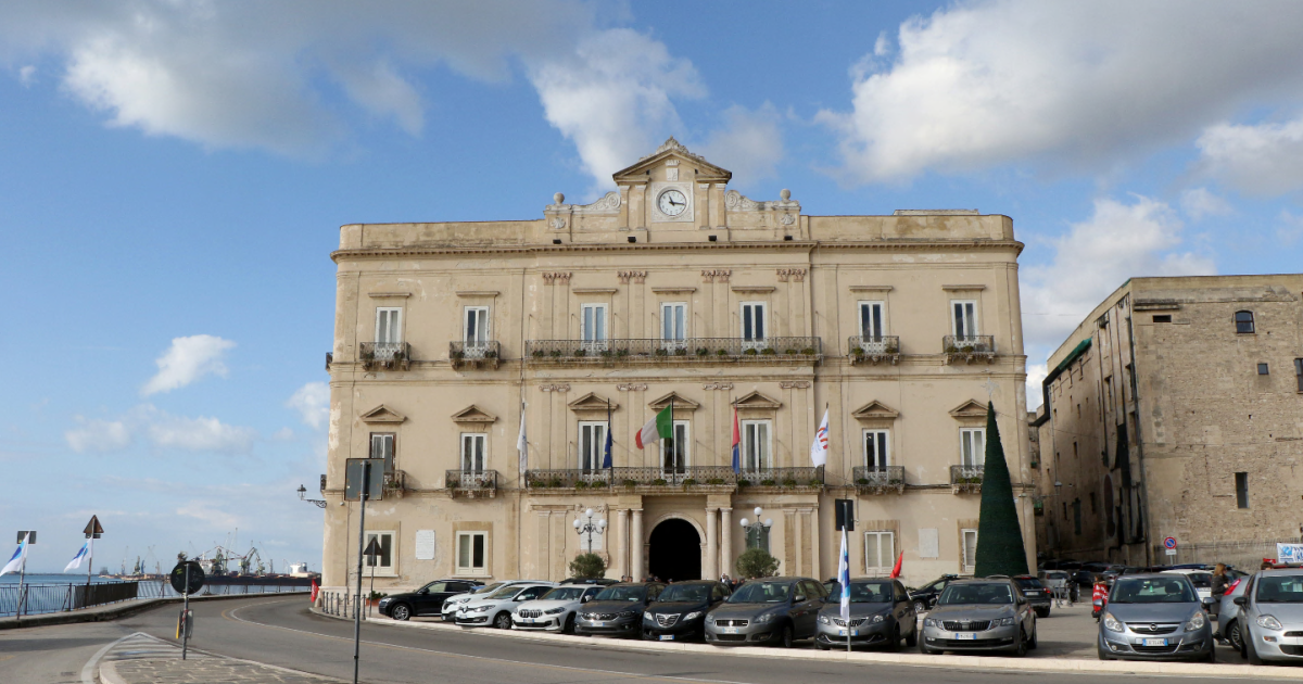 Taranto, sono almeno otto gli aspiranti al dopo-Melucci - La Gazzetta ...