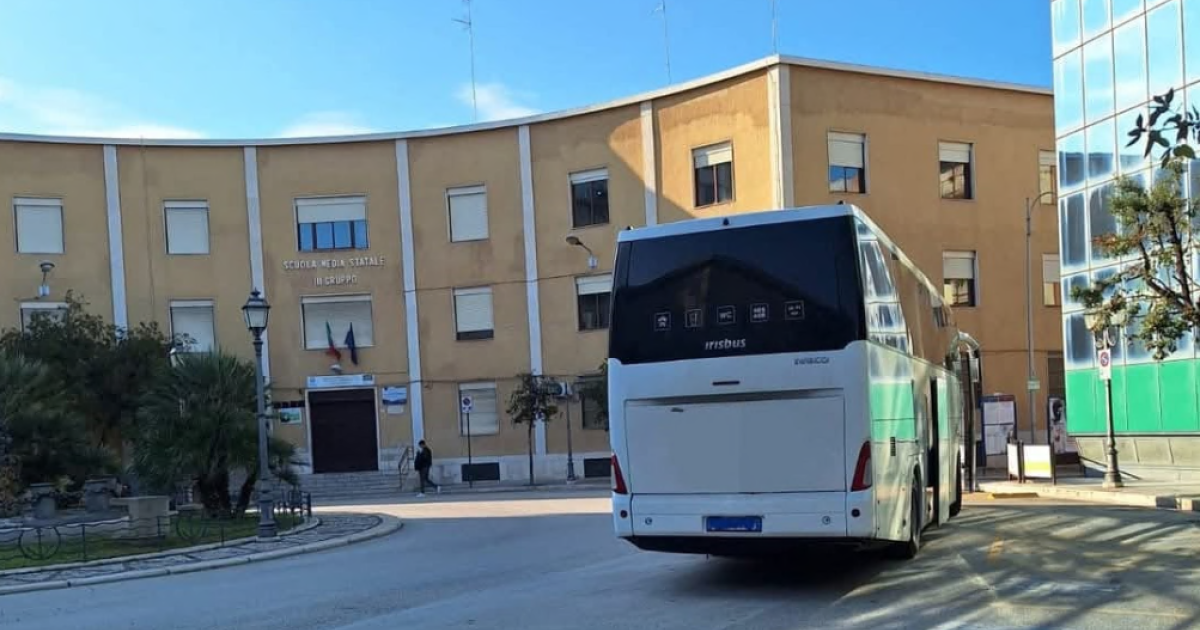 Ad Andria bus turistici senza regole: «Serve un parcheggio con servizi ...