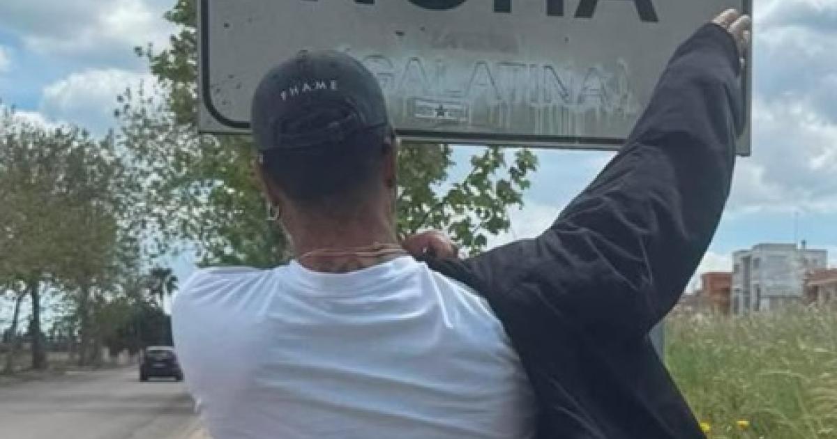 Baby gang pesta un 17enne nel Salento: Fabrizio Corona va da uno dei ...