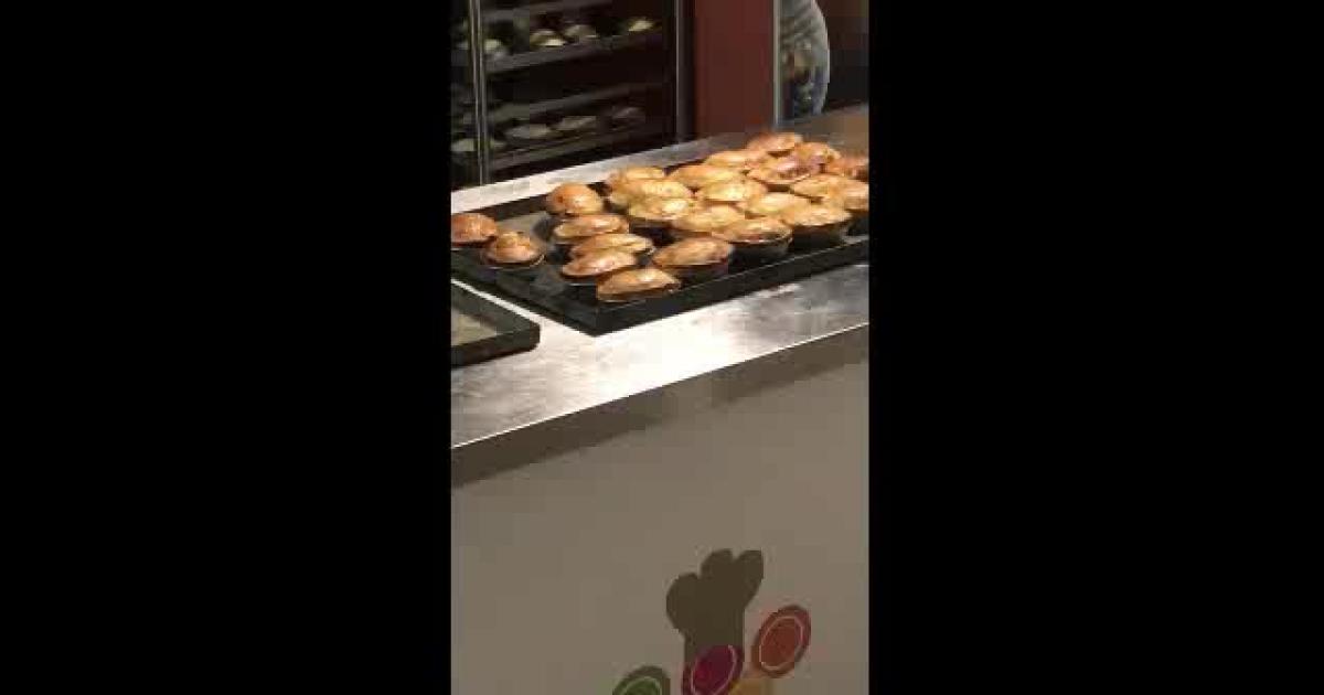 Grande successo a Lecce per il «pasticciotto day»: tutti in fila per ...