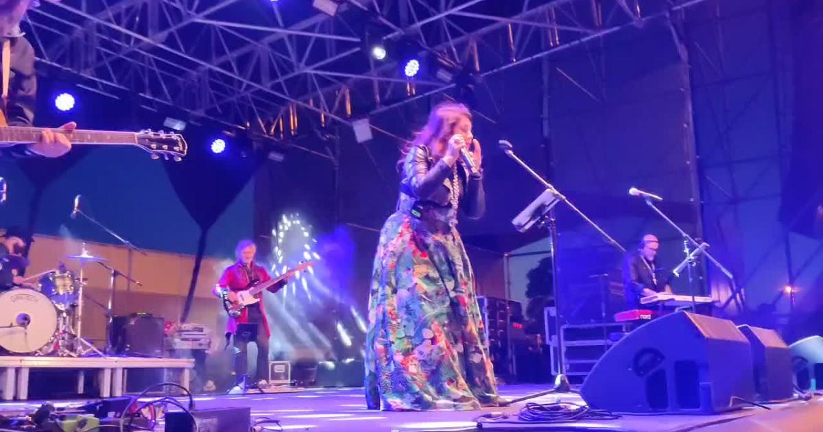 Bari, tutti cantano i Puffi con Cristina D'Avena e i Gem Boy: il concerto alla Levante For - La ...