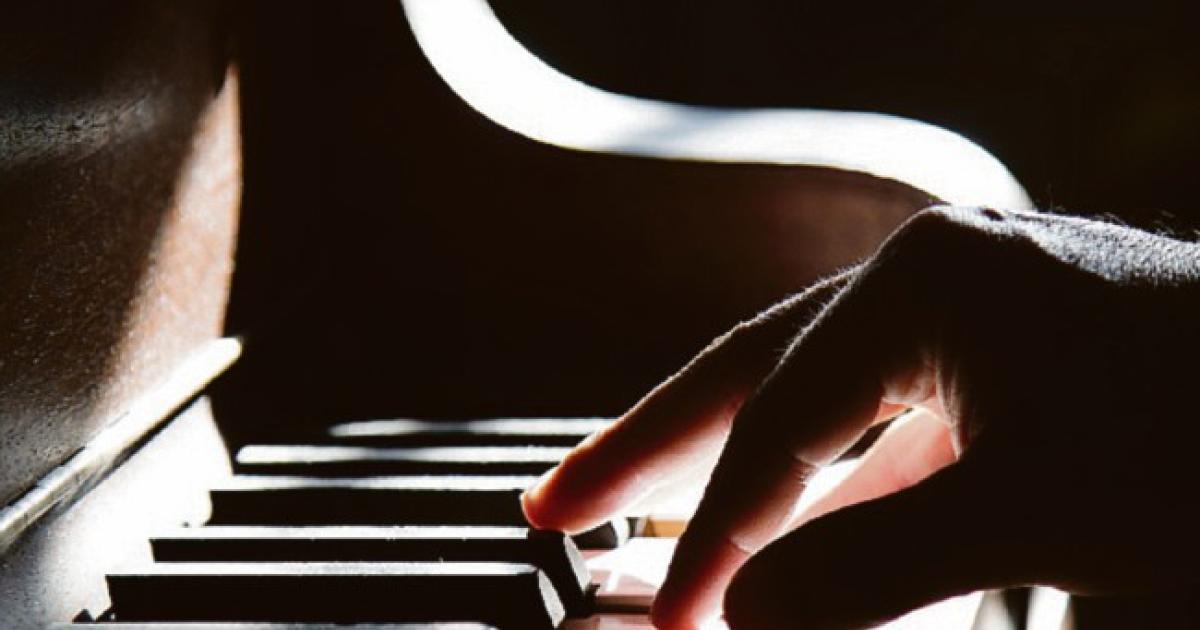 Beatrice Rana con Bach Keyboard Concertos e Maya Delilah con The Long ...