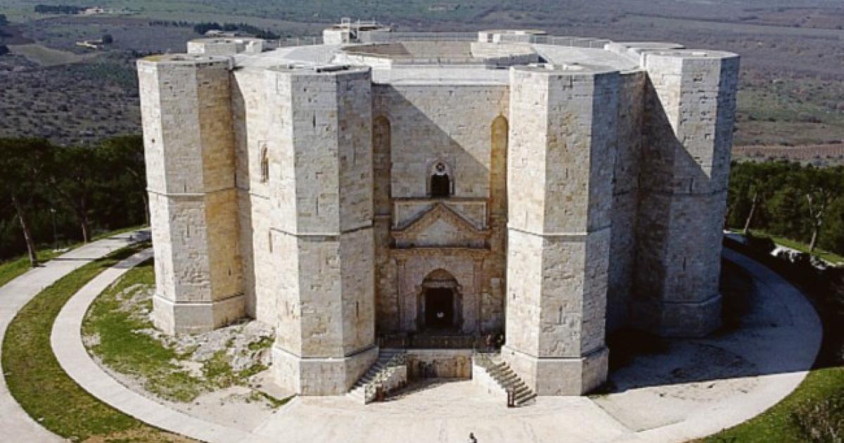 A Pasquetta l’attrazione è Castel del Monte: invasione di turisti nel ...