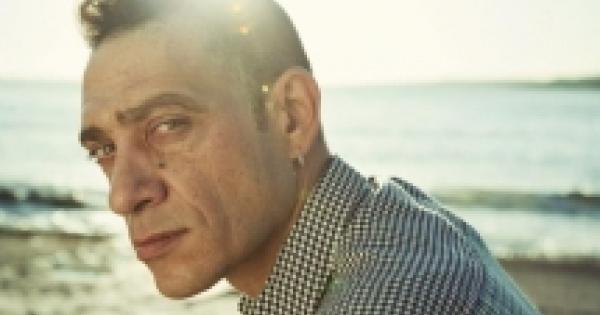 Il libro di Nandu Popu «Lu fuecu» del Salento manda segnali di fumo ...