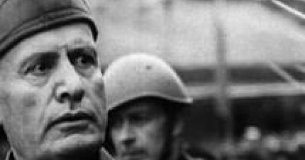 Il corpo del Duce, adorazione e strazio - La Gazzetta del Mezzogiorno