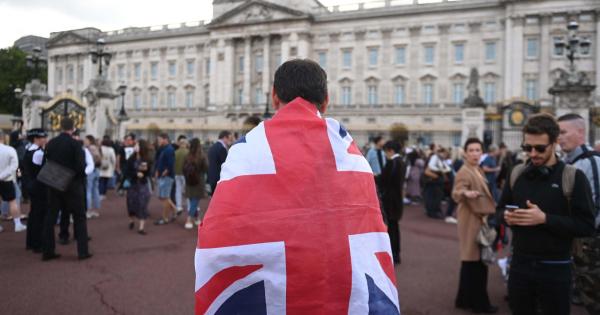Nancy Dell'Olio: «Ho avuto il privilegio di conoscere la regina. Triste ...