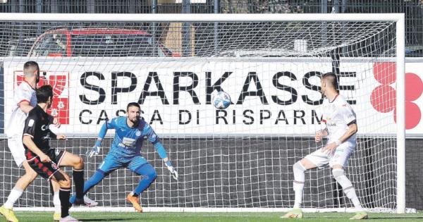 Calcio Bari, mirino sul Genoa: obiettivo «finalissima» - La Gazzetta ...