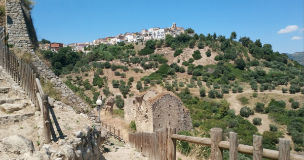 Alla scoperta di Calciano, viaggio tra natura, arte e storia tra scorci ...