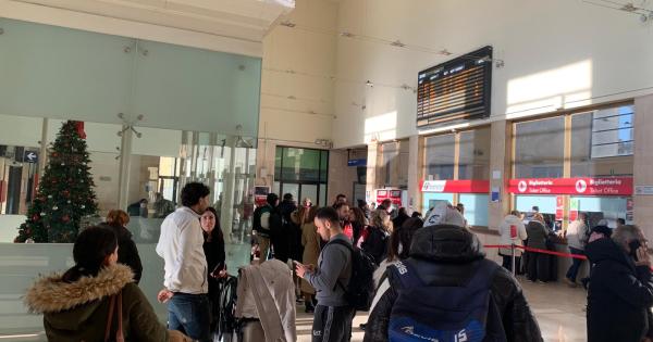 Grave guasto sulla Pescara-Bari: treni fermi a Incoronata, disagi per i ...