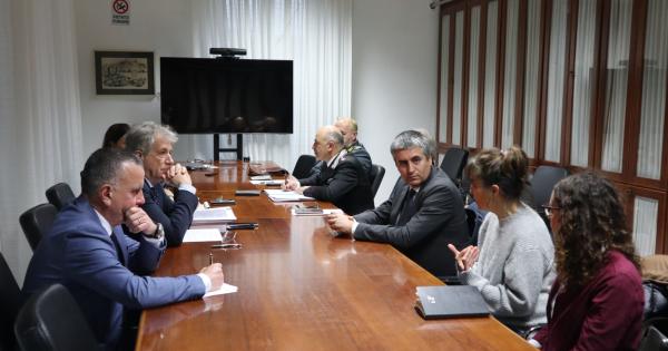 Studente ucciso: riunione in Prefettura, via libera ai metal detector ...