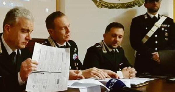 Brindisi, i «pizzini» confermano «un sodalizio di stampo mafioso» - La Gazzetta del Mezzogiorno