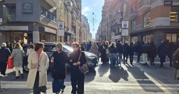 Il fascino smarrito dei saldi a Bari: «Ormai un rito senza senso ...
