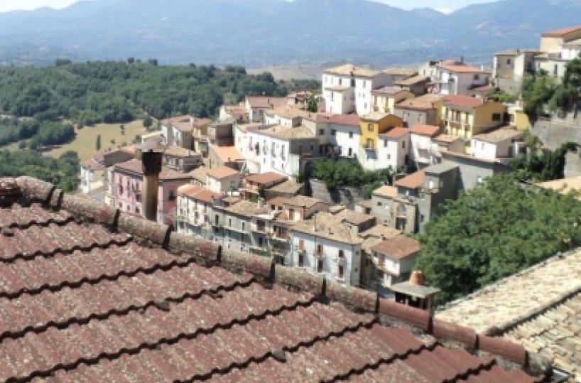 Ecco la bandiera dei "borghi piu' belli" sventola su Viggianello - La Gazzetta del Mezzogiorno