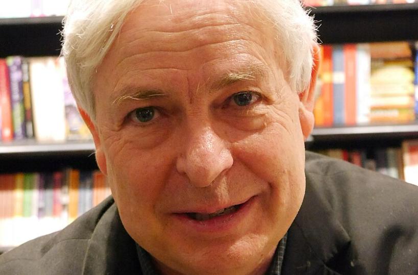 Jonathan Coe rivela: “Un giorno sarò il re dell’isola degli scrittori” - La Gazzetta del Mezzogiorno