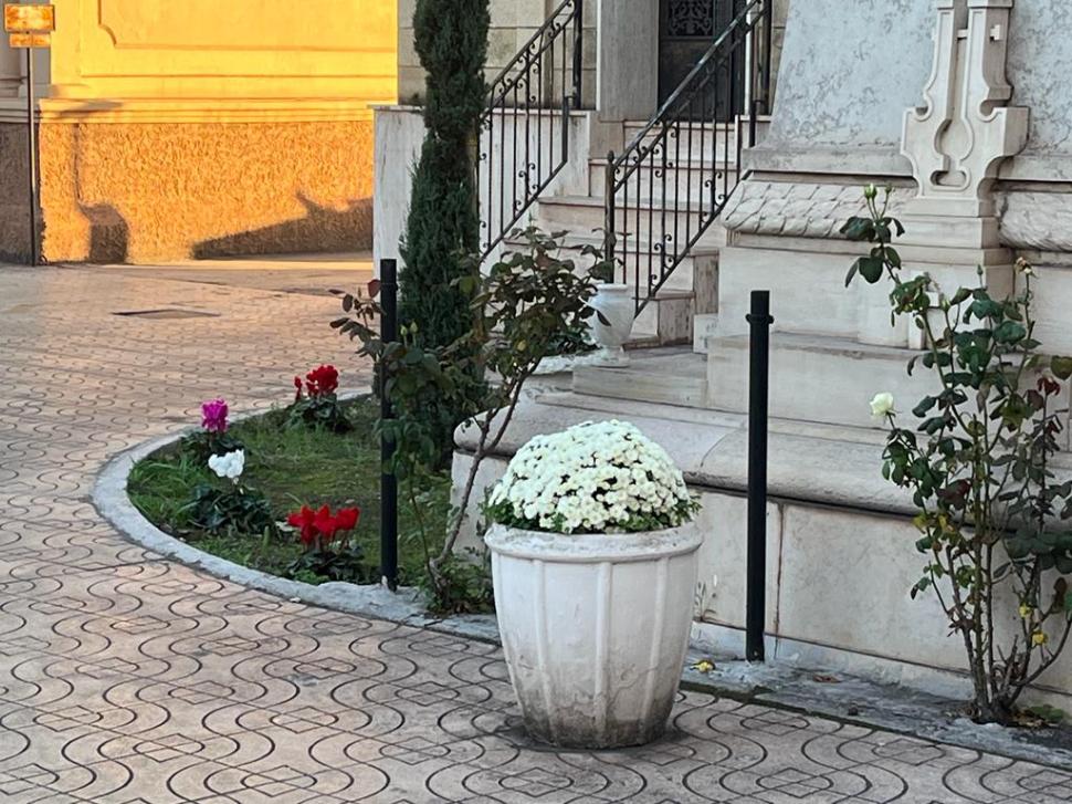 Taranto, al cimitero arriva l'app per trovare il loculo del defunto ...