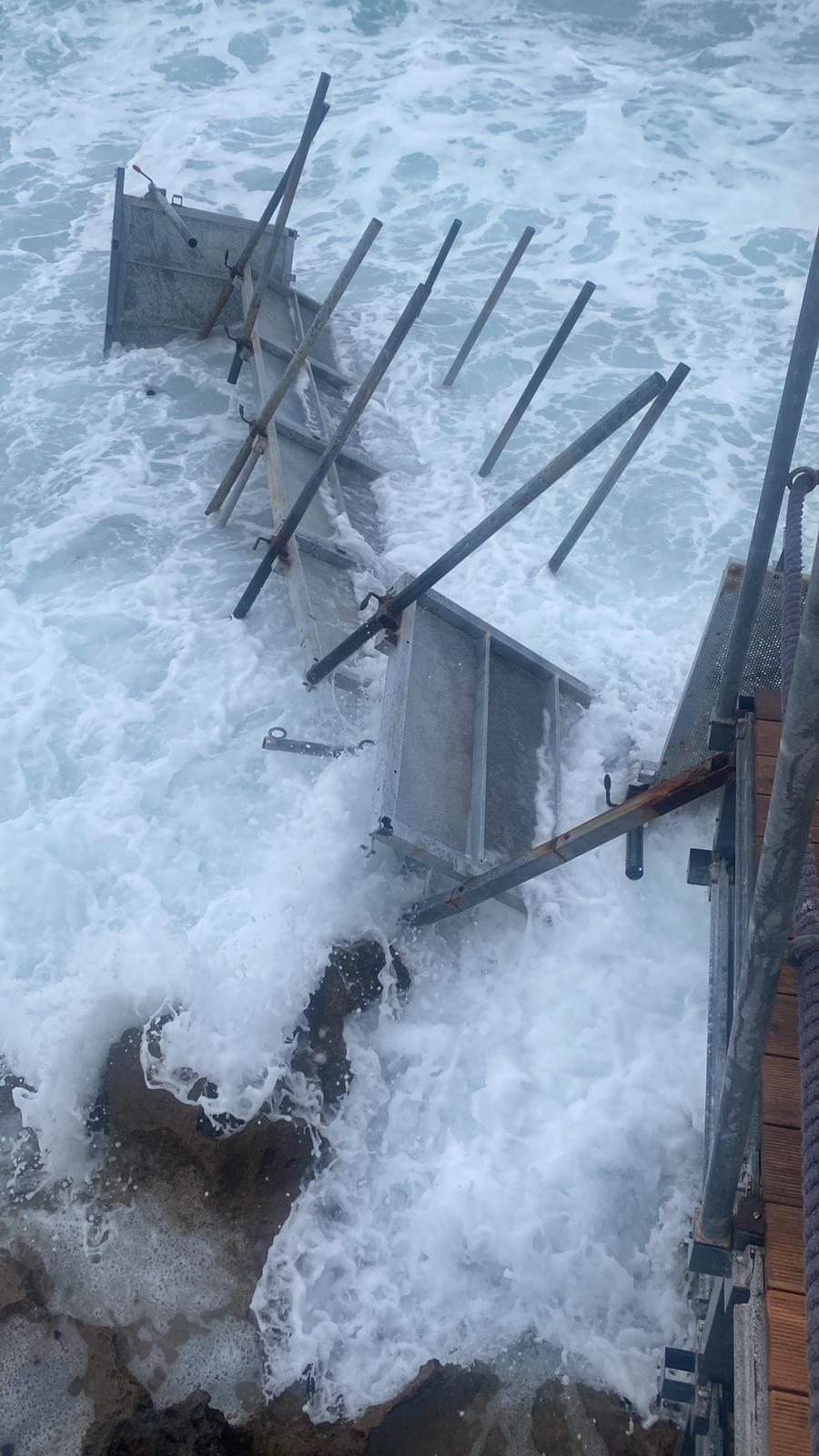 Forti raffiche di vento nel Salento: litorale ionico devastato dalle mareggiate - La Gazzetta ...